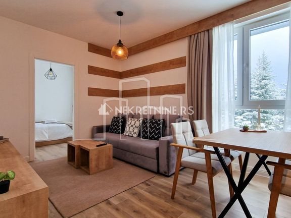Opremljen nov apartman od 35m2 jedna spavaća u sklopu novog naselja nadomak Snježna dolina Resorta i staze Trnovo