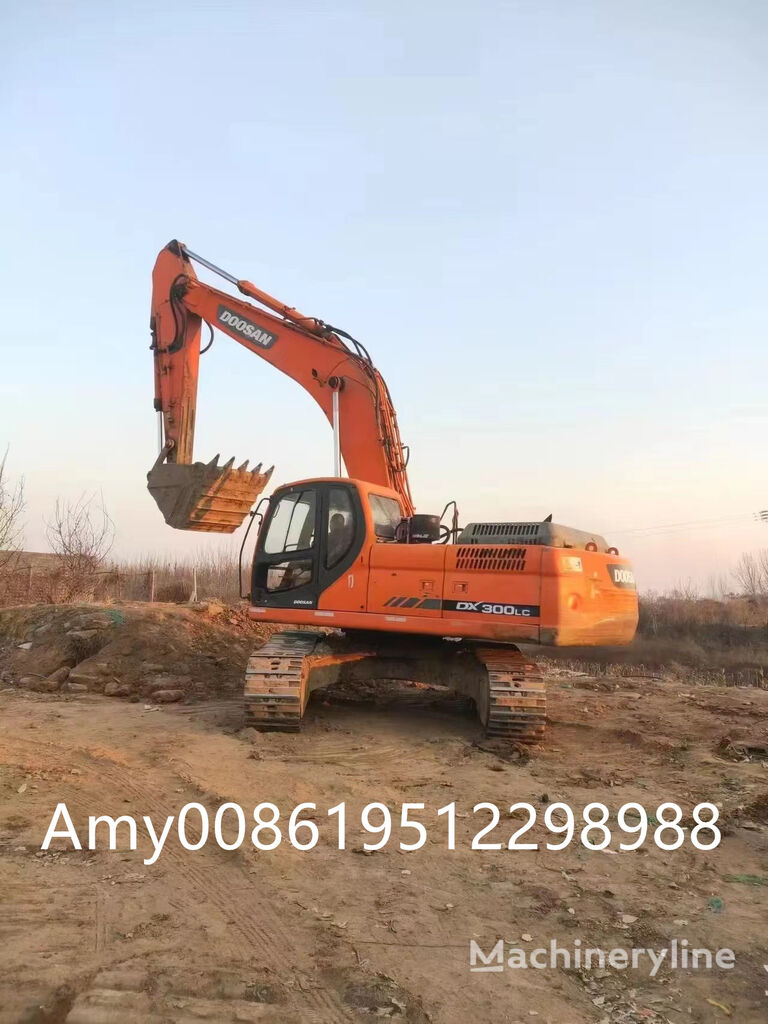 Doosan DX300LC bager guseničar