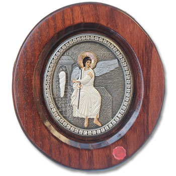 Ikona Beli anđeo u ovalnom drvenom ramu