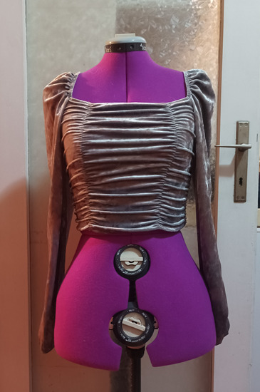 Srebrni plisani top