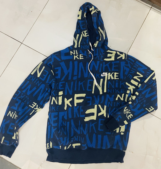 Nike duks M