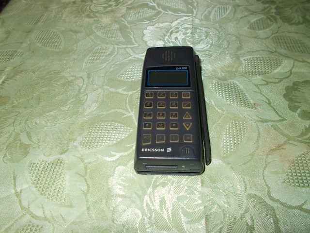 Ericsson GH198 - mobilni telefon iz 1993 - RETKO