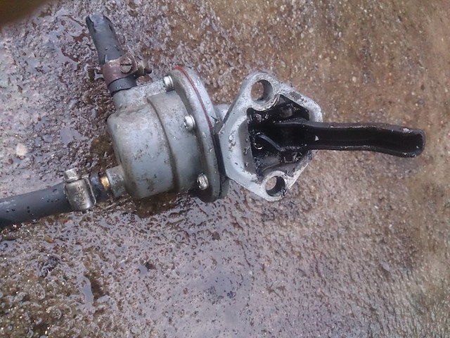 PUMPA ZA GORIVO FORD FIESTRA