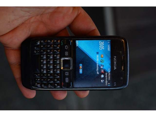 Nokia E71-1