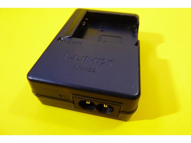 LUMIX DE-A92 (Panasonic) punjač baterija