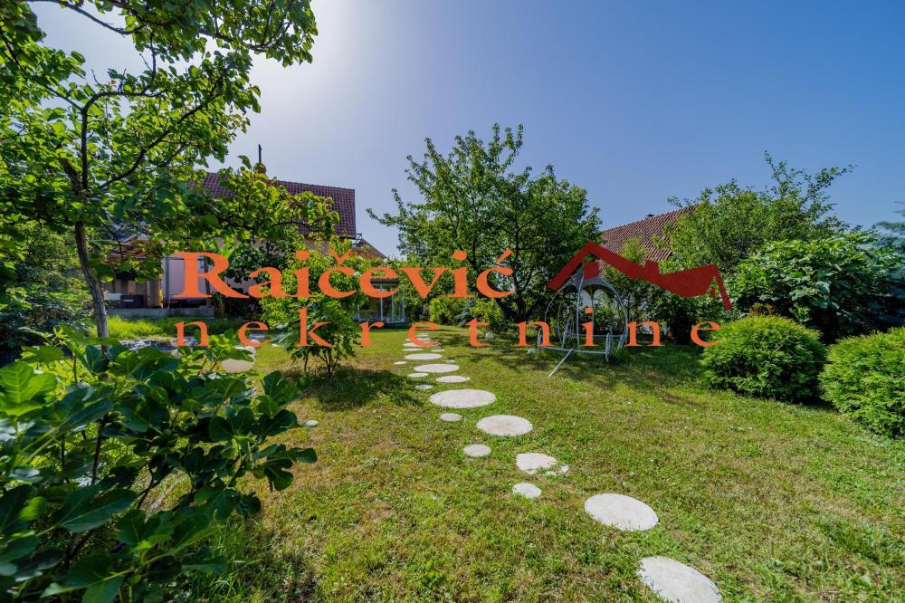 Karagacka, Kuća na prodaju, 283m2, 280.000€