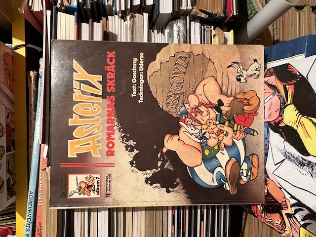 Asterix 7 - Romarnas Skrack
