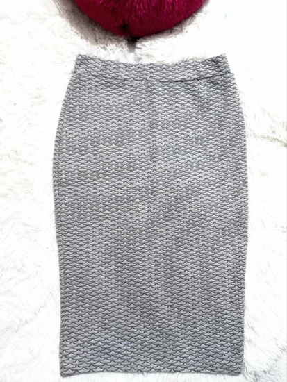 Pro piu grande siva pencil suknja M-L