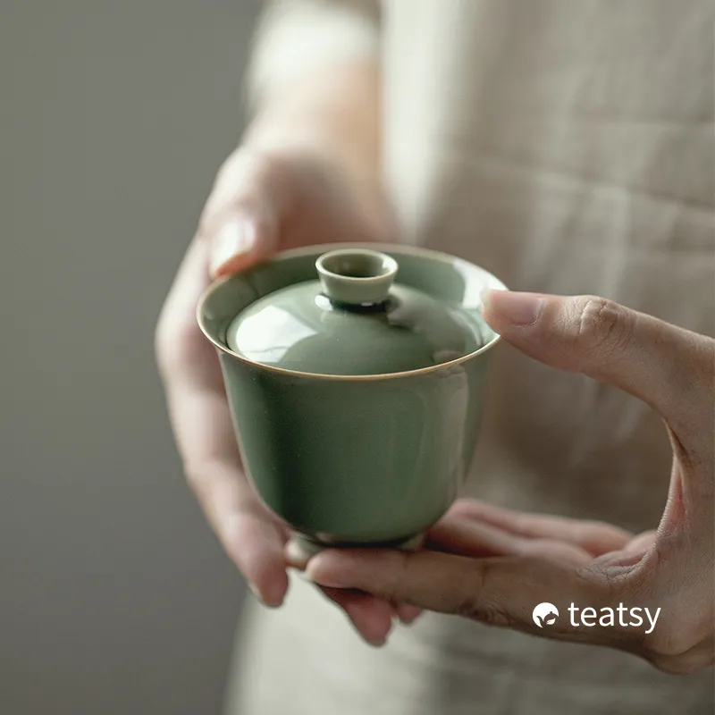 [SALE]Handmade Antique Style Yue Kiln Celadon Gaiwan/Host Cup