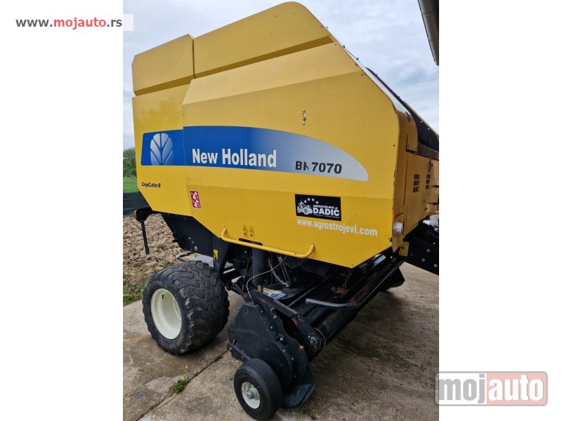 NEW HOLLAND BR7070 CropCutter II