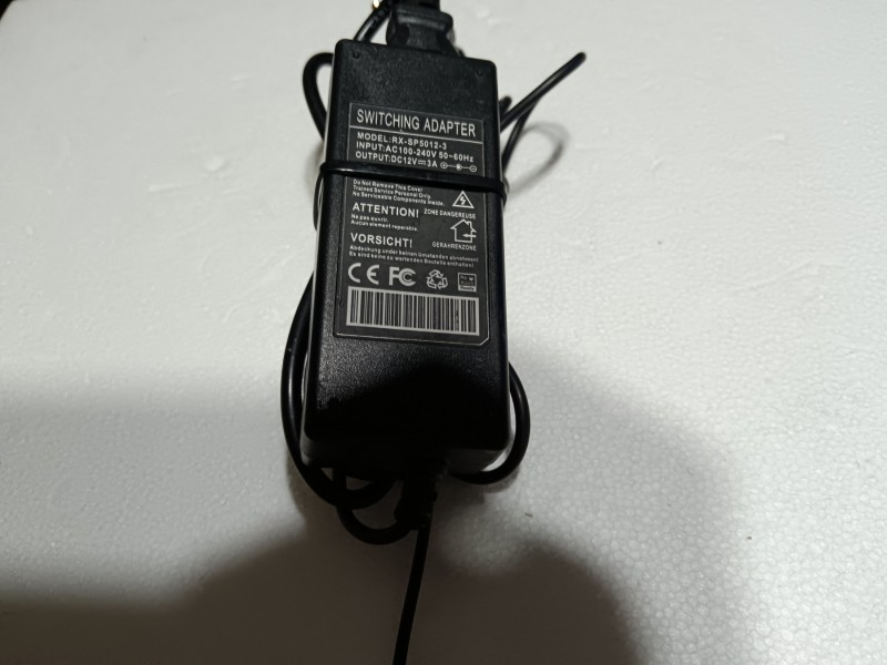 swiching adapter 12 volti-3 ampera