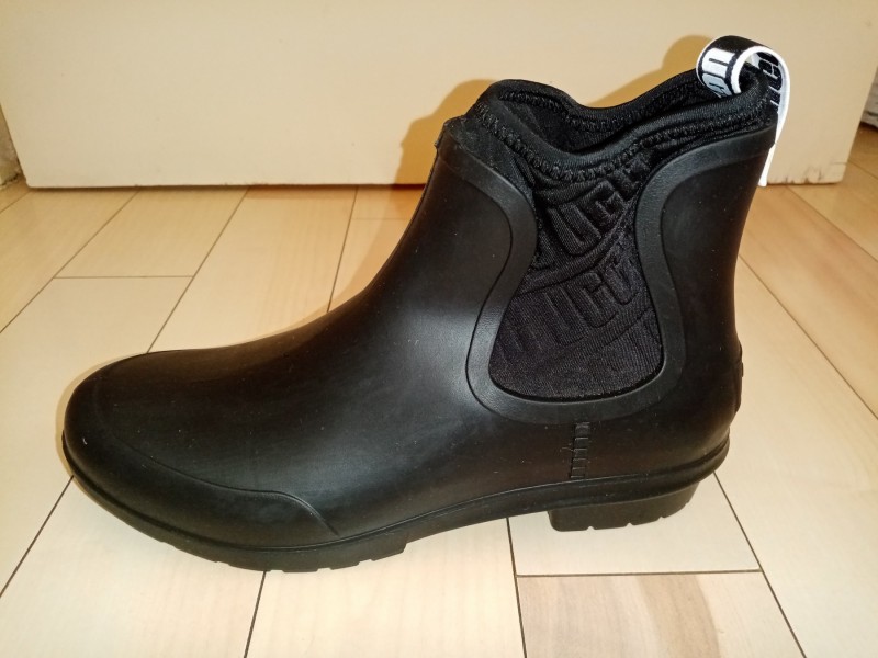 UGG vrhunske zenske gumene cizme 39 NOVO