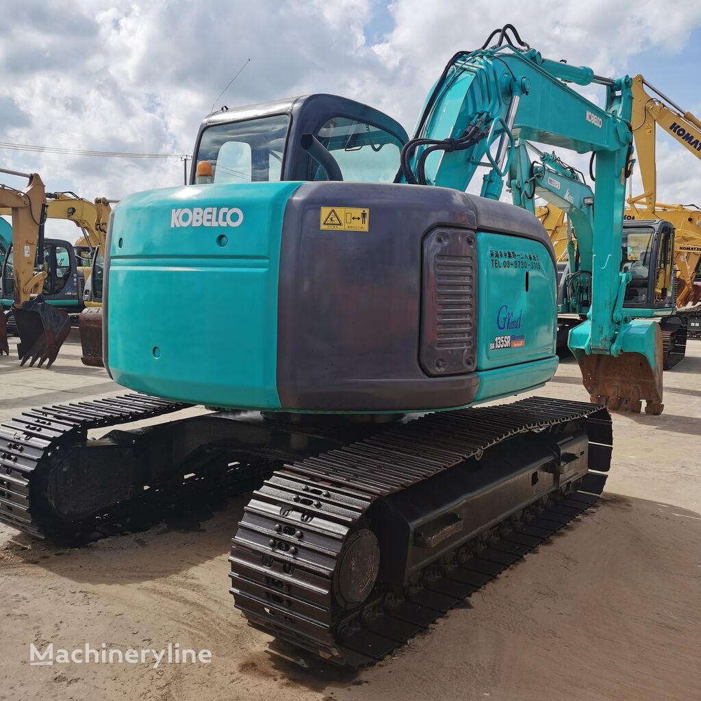 Kobelco SK135SR bager guseničar