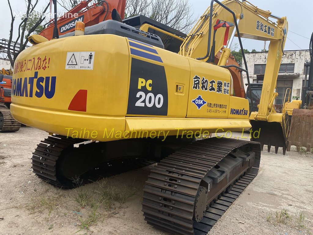 Komatsu PC200-8 bager guseničar