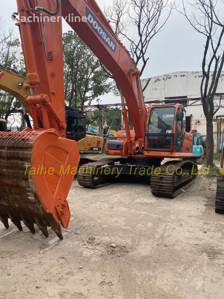 Doosan DX300 bager guseničar