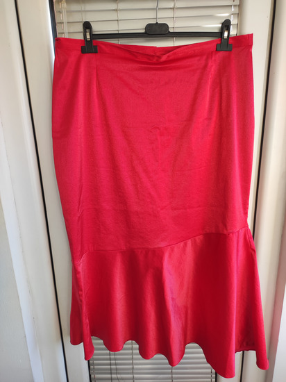 Crvena sirena suknja vel 46