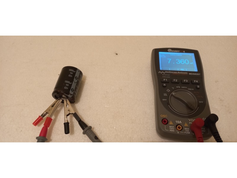 TEST: Elektrolitski kondenzator 10000uF 63V broj 2