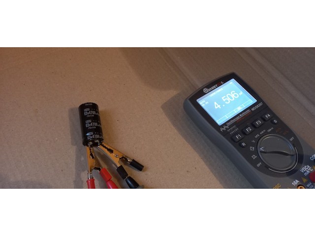TEST: Kondenzator elektrolitski 4700uF 63V