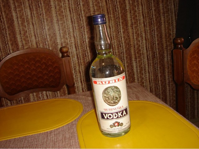 Flaša puna vodka rubin Kruševac iz kolekcije