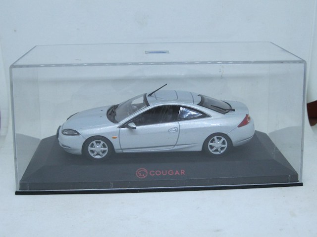 1:43 minichamps ford cougar