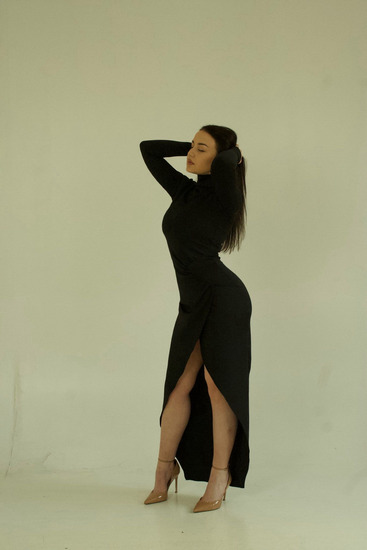 Crna dugačka haljina šivenje po meri