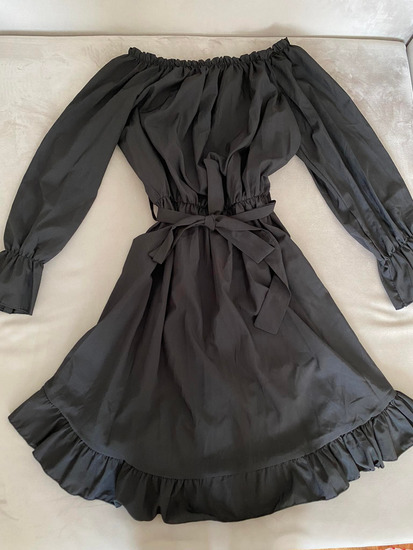 nova crna haljina