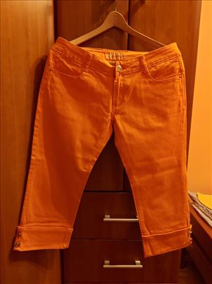 Ženske pantalone 3/4 narandžaste boje br.42