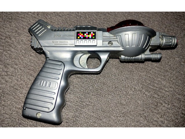SVEMIRSKI SPACE GUN DEČJI 1987 EX YU