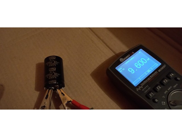 TEST: Elektrolitski kondenzator 10000uF 63WV broj 4
