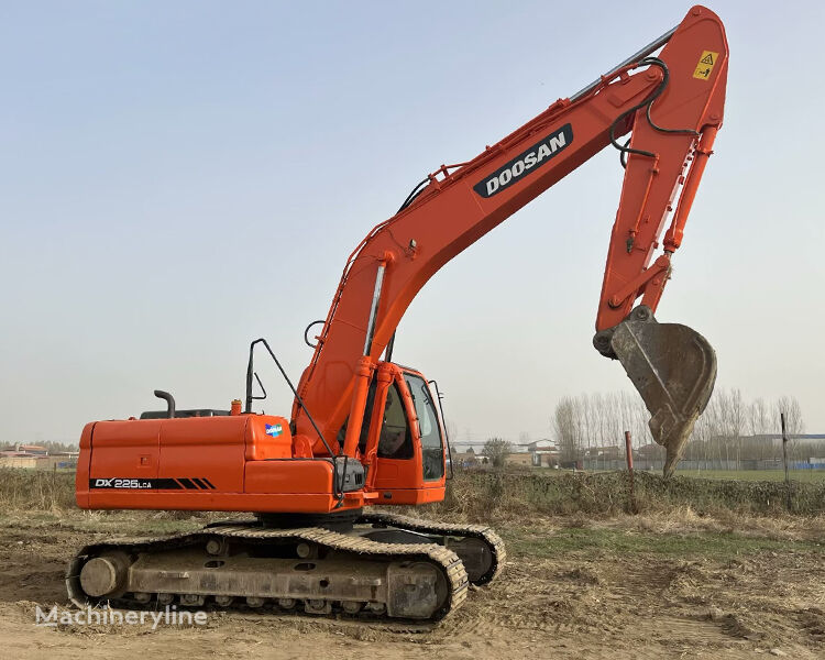 Doosan DX225LCA bager guseničar