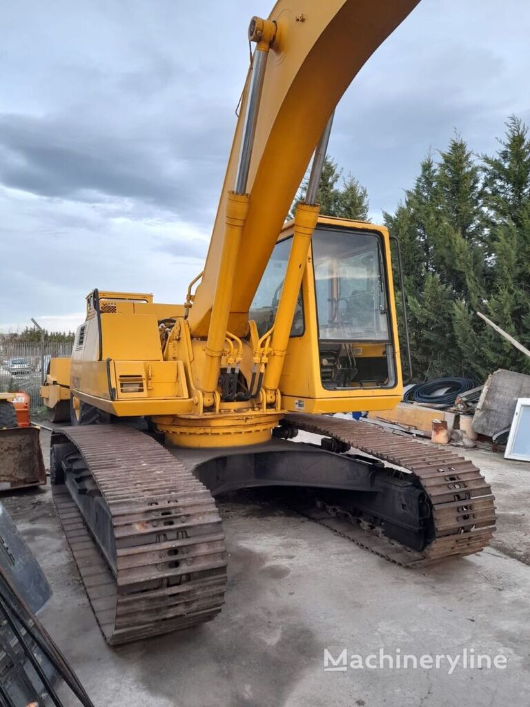 Komatsu PC210 bager guseničar