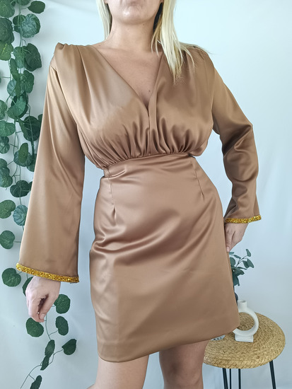 Haljina boje bronze