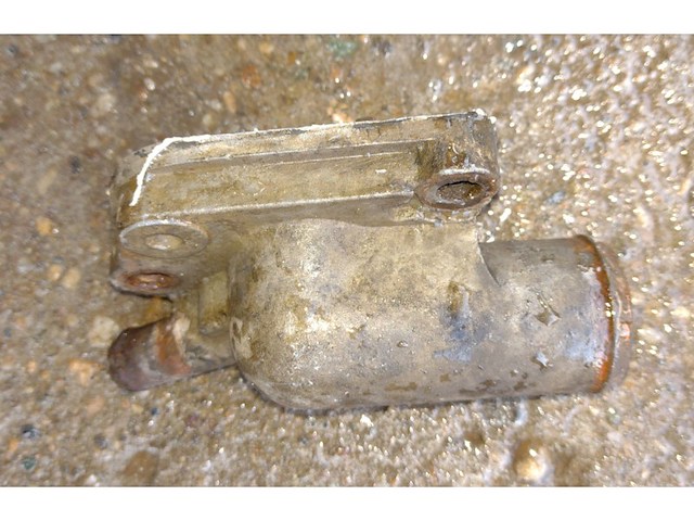 KUCUSTE SA TERMOSTATOM FIAT TIPO