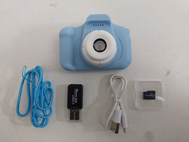 Digitalna kamera za decu 1080P / sa karticom od 32GB