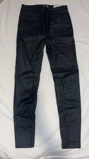 Stradivarius kozne pantalone