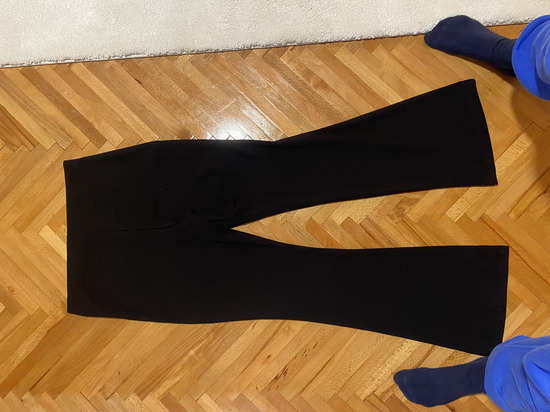 H&M crne zvonaste pantalone, vel L