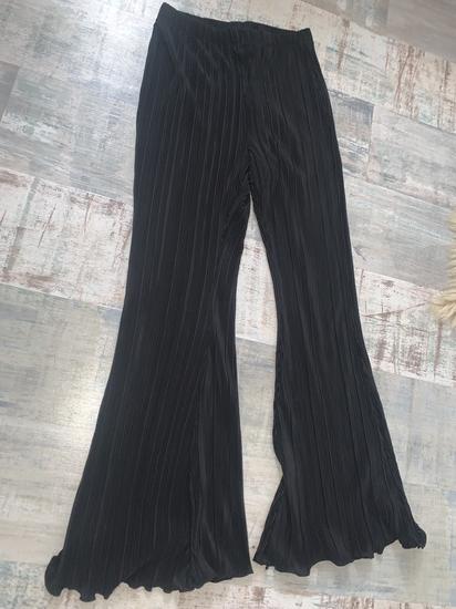 Pantalone plisirane, crne