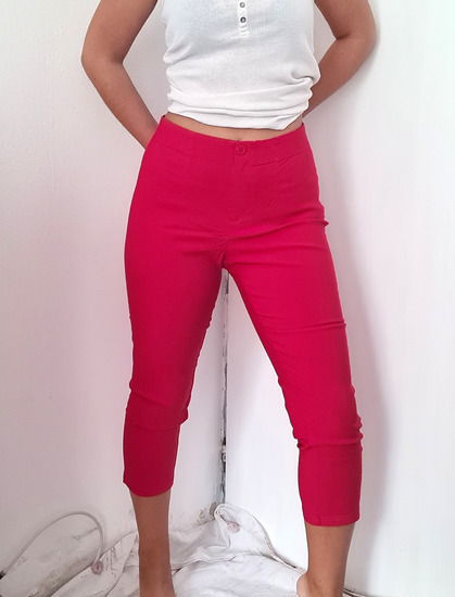 RASPRODAJA - Crvene pantalone sa elastinom