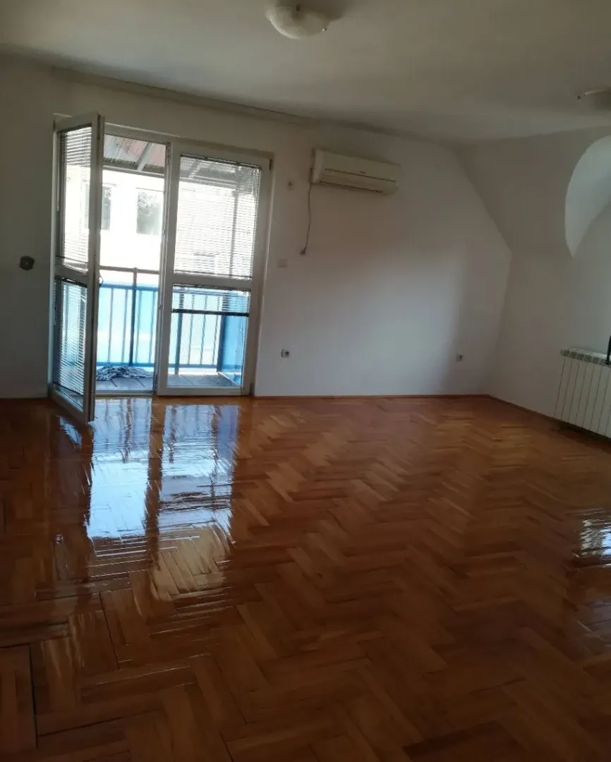 Izdavanje, stan, 38m2, Zemun Gornji Grad, Zemun, Beograd