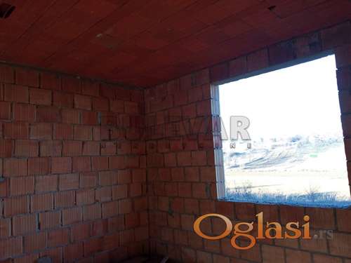 Kuća u Kragujevcu, naselje Korićani, površina 91 m2 u osnovi, plac površine 1123 m2
