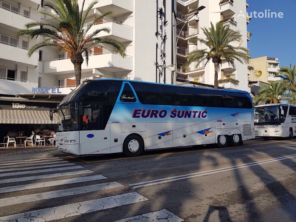 Neoplan N516/3SHDHC turistički autobus