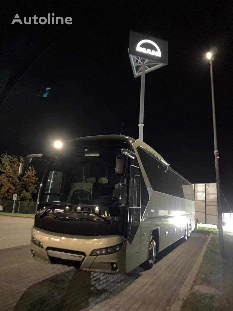 Neoplan Tourliner P21 turistički autobus