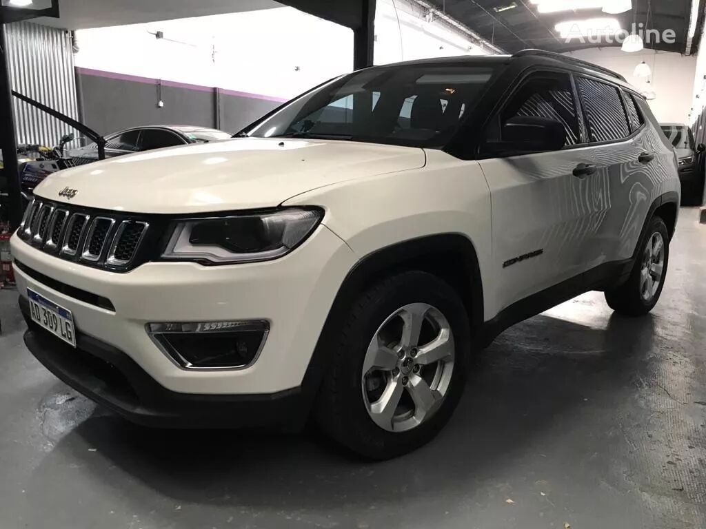 Jeep Compass krosover