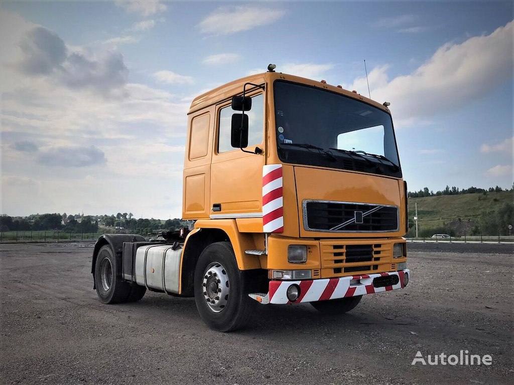 Volvo F1234C tegljač