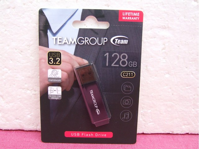 TeamGroup USB 3.2 od 128GB dozivotna garancija NOVO!
