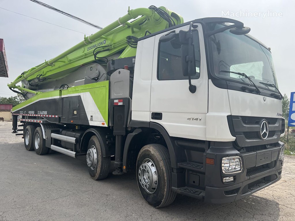 Zoomlion 63X-6RZ na šasiji Mercedes-Benz Actros 4141 pumpa za beton