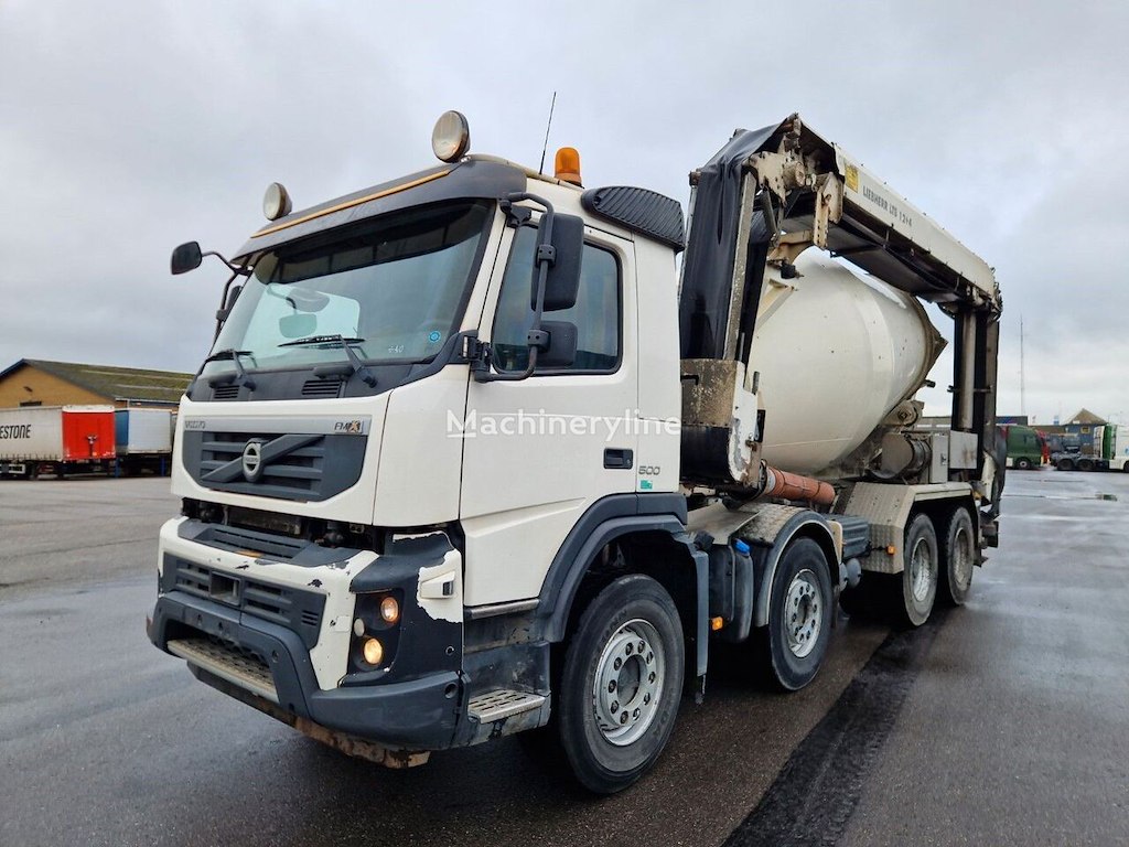 Liebherr na šasiji Volvo FMX500 kamion s mešalicom za beton