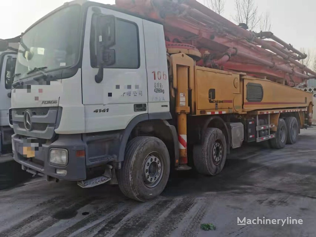 Putzmeister na šasiji Mercedes-Benz pumpa za beton