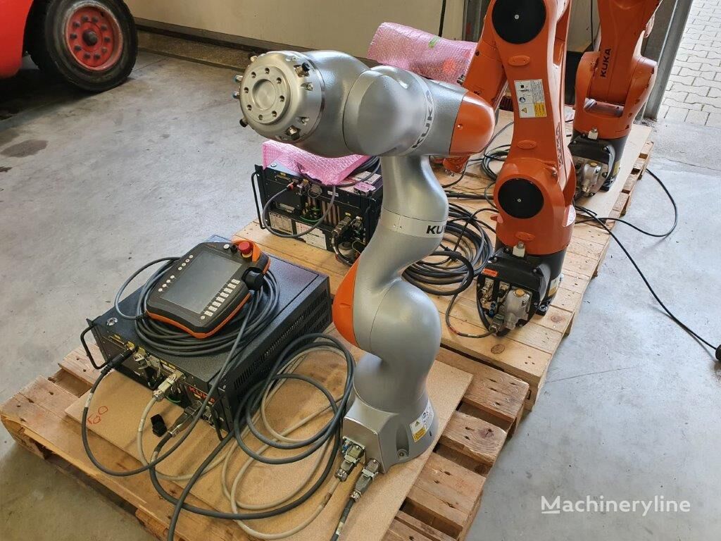 KUKA LBR iiwa 14 R820 industrijski robot