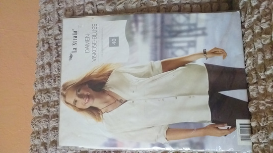 Zenska.nova kosulja Viskoza 40.Bela